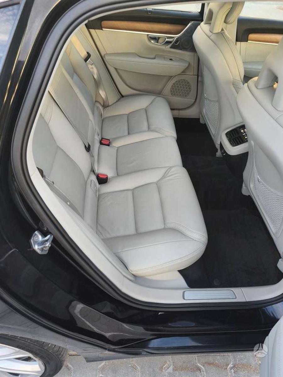 Melns Volvo S90 2016 Viļņa, ar dzinēja tilpumu 2.00 L un nobraukumu 170 tūkst. km par 21000 €, foto 33 vietnē AUTOMOTO.COM.LV