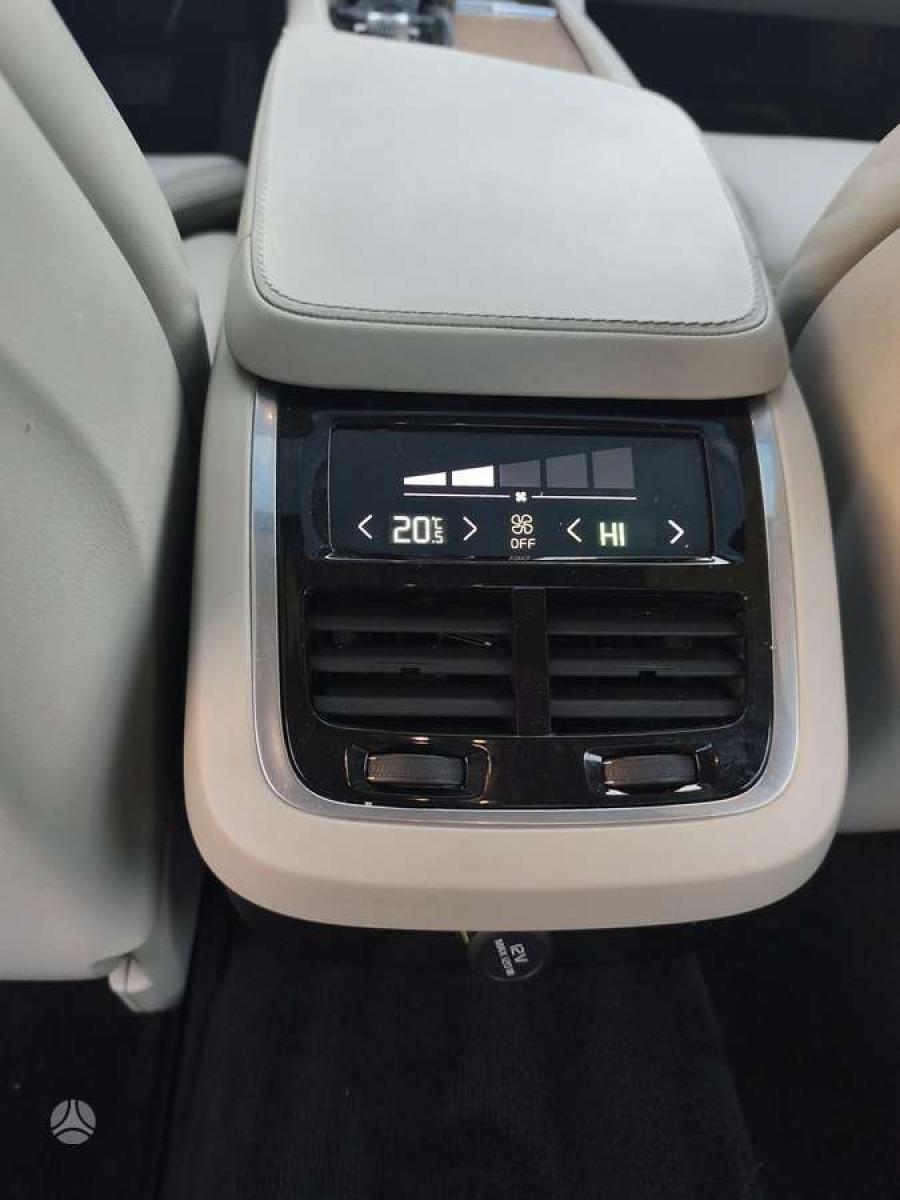 Melns Volvo S90 2016 Viļņa, ar dzinēja tilpumu 2.00 L un nobraukumu 170 tūkst. km par 21000 €, foto 36 vietnē AUTOMOTO.COM.LV