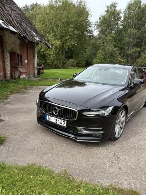 Black Volvo S90 2016 in Riga, with an engine capacity of 2.00 L and mileage of 291 thousand km for 15000 €, photo 3 on AUTOMOTO.COM.LV