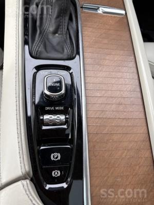 Black Volvo S90 2016 in Riga, with an engine capacity of 2.00 L and mileage of 291 thousand km for 15000 €, photo 7 on AUTOMOTO.COM.LV