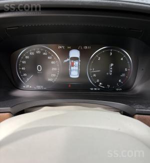 Black Volvo S90 2016 in Riga, with an engine capacity of 2.00 L and mileage of 291 thousand km for 15000 €, photo 11 on AUTOMOTO.COM.LV
