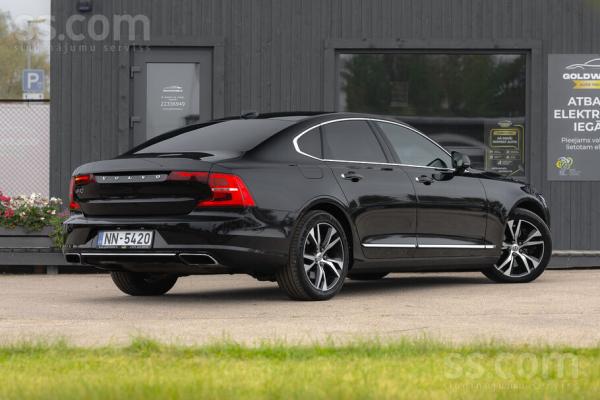 Black Volvo S90 2016 in Jelgava, with an engine capacity of 2.00 L and mileage of 287 thousand km for 17900 €, photo 6 on AUTOMOTO.COM.LV