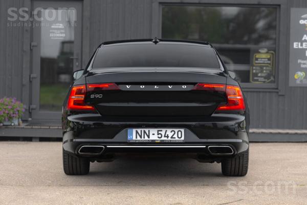 Black Volvo S90 2016 in Jelgava, with an engine capacity of 2.00 L and mileage of 287 thousand km for 17900 €, photo 7 on AUTOMOTO.COM.LV