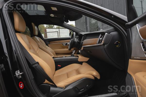Black Volvo S90 2016 in Jelgava, with an engine capacity of 2.00 L and mileage of 287 thousand km for 17900 €, photo 10 on AUTOMOTO.COM.LV