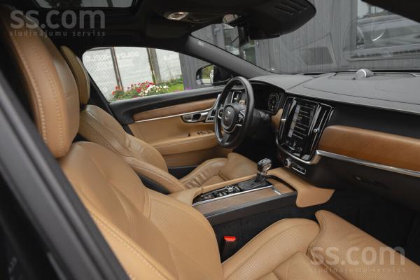 Black Volvo S90 2016 in Jelgava, with an engine capacity of 2.00 L and mileage of 287 thousand km for 17900 €, photo 11 on AUTOMOTO.COM.LV
