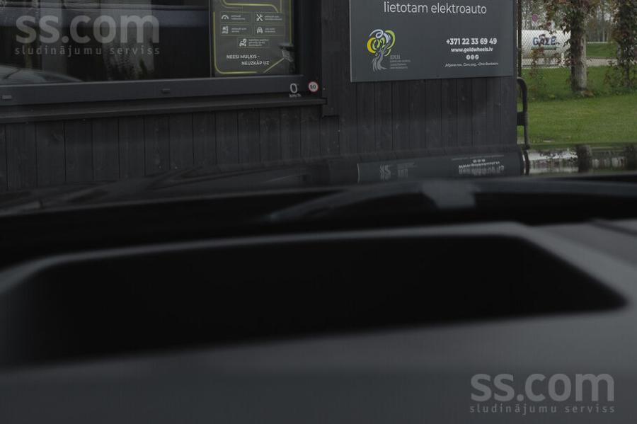 Melns Volvo S90 2016 Jelgava, ar dzinēja tilpumu 2.00 L un nobraukumu 287 tūkst. km par 17900 €, foto 17 vietnē AUTOMOTO.COM.LV