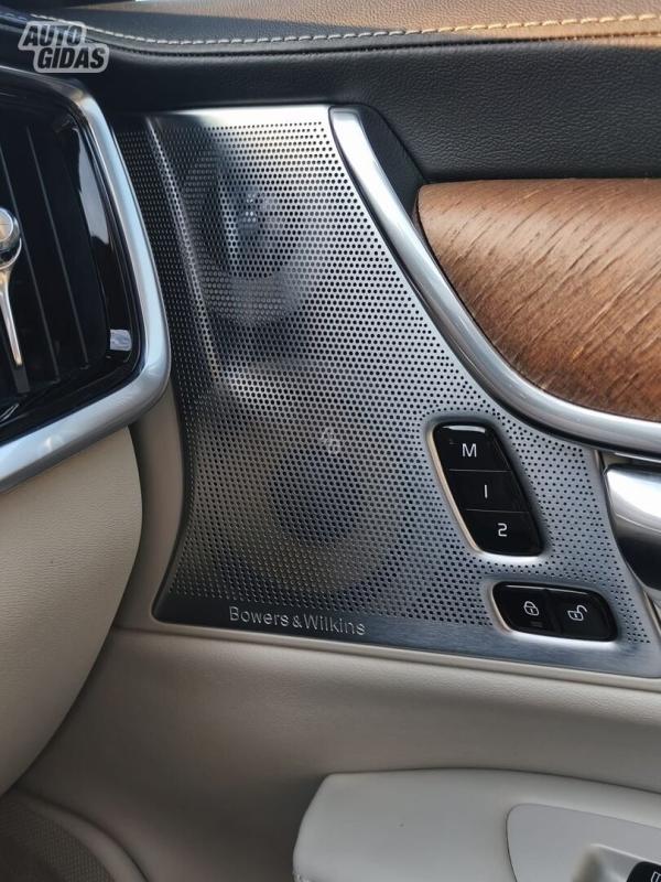 Black Volvo S90 2016 in Vilnius, with an engine capacity of 2.00 L and mileage of 170 thousand km for 16200 €, photo 11 on AUTOMOTO.COM.LV