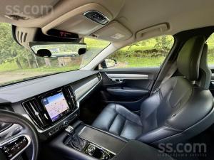 Melns Volvo S90 2017 Rēzekne, ar dzinēja tilpumu 2.00 L un nobraukumu 271 tūkst. km par 12490 €, foto 12 vietnē AUTOMOTO.COM.LV