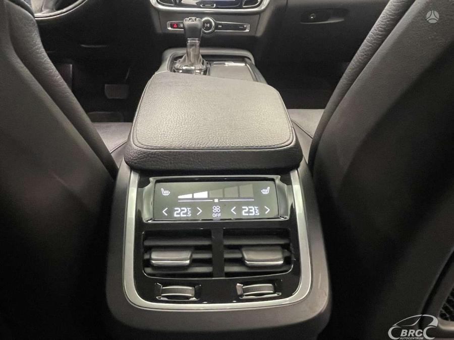 Black Volvo S90 2017 in Vilnius, with an engine capacity of 1.97 L and mileage of 168 thousand km for 16250 €, photo 14 on AUTOMOTO.COM.LV