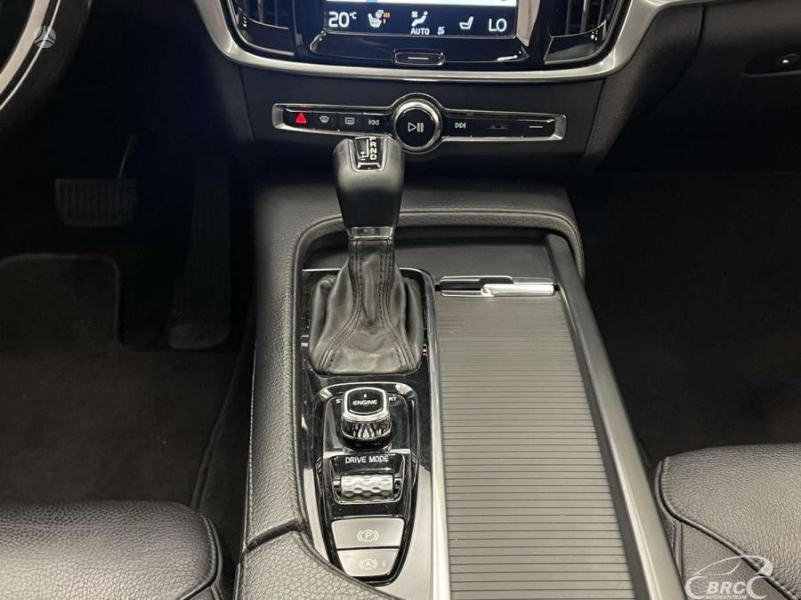 Black Volvo S90 2017 in Vilnius, with an engine capacity of 1.97 L and mileage of 168 thousand km for 16250 €, photo 19 on AUTOMOTO.COM.LV