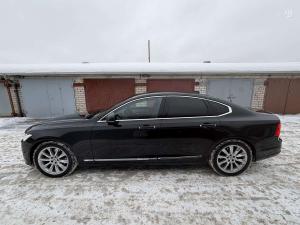 Black Volvo S90 2017 in Kaunas, with an engine capacity of 2.01 L and mileage of 302 thousand km for 12900 €, photo 2 on AUTOMOTO.COM.LV