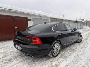 Black Volvo S90 2017 in Kaunas, with an engine capacity of 2.01 L and mileage of 302 thousand km for 12900 €, photo 5 on AUTOMOTO.COM.LV