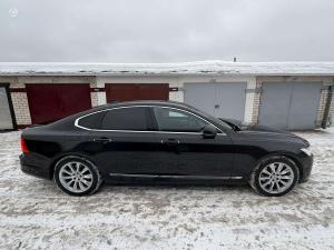 Black Volvo S90 2017 in Kaunas, with an engine capacity of 2.01 L and mileage of 302 thousand km for 12900 €, photo 6 on AUTOMOTO.COM.LV