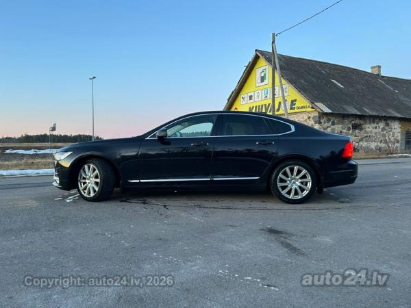 Black Volvo S90 2017 in Tallinn, with an engine capacity of 2.00 L and mileage of 199 thousand km for 19900 €, photo 3 on AUTOMOTO.COM.LV