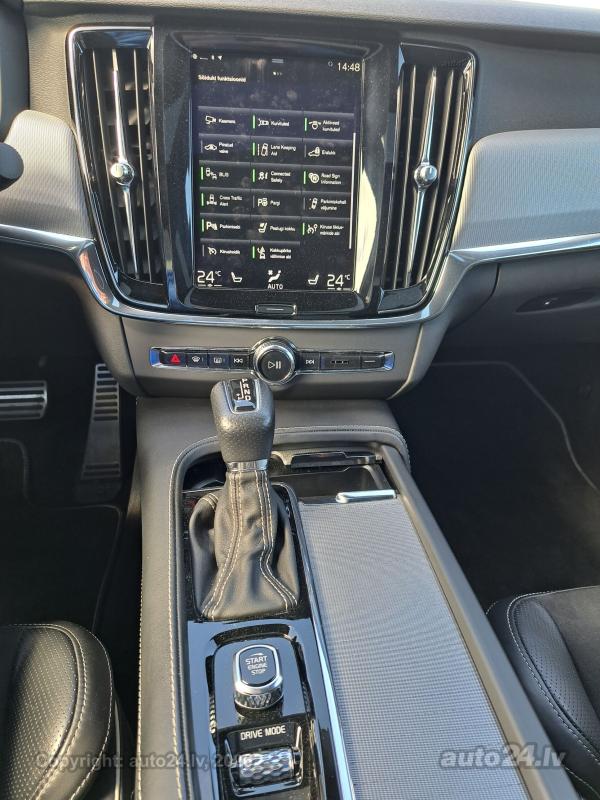 Black Volvo S90 2017 in Kardla, with an engine capacity of 2.00 L and mileage of 71 thousand km for 25000 €, photo 9 on AUTOMOTO.COM.LV