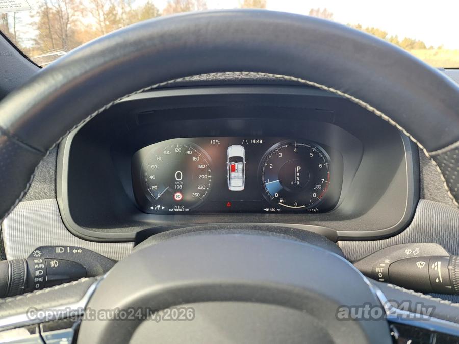 Melns Volvo S90 2017 Kerdla, ar dzinēja tilpumu 2.00 L un nobraukumu 71 tūkst. km par 25000 €, foto 11 vietnē AUTOMOTO.COM.LV