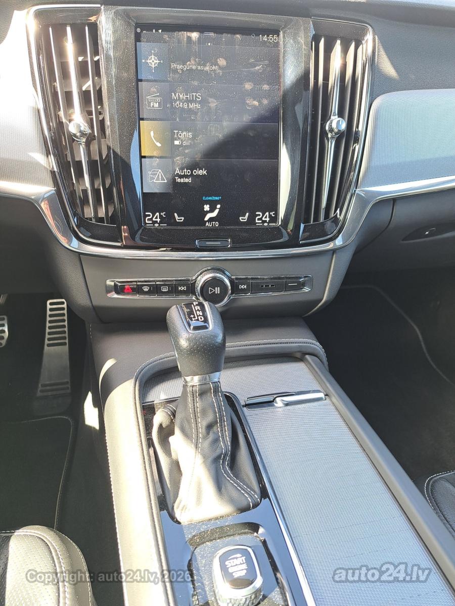 Melns Volvo S90 2017 Kerdla, ar dzinēja tilpumu 2.00 L un nobraukumu 71 tūkst. km par 25000 €, foto 20 vietnē AUTOMOTO.COM.LV