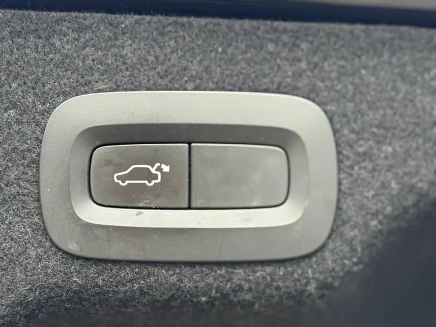 Melns Volvo S90 2017 Rīga, ar dzinēja tilpumu 2.00 L un nobraukumu 193 tūkst. km par 17800 €, foto 6 vietnē AUTOMOTO.COM.LV