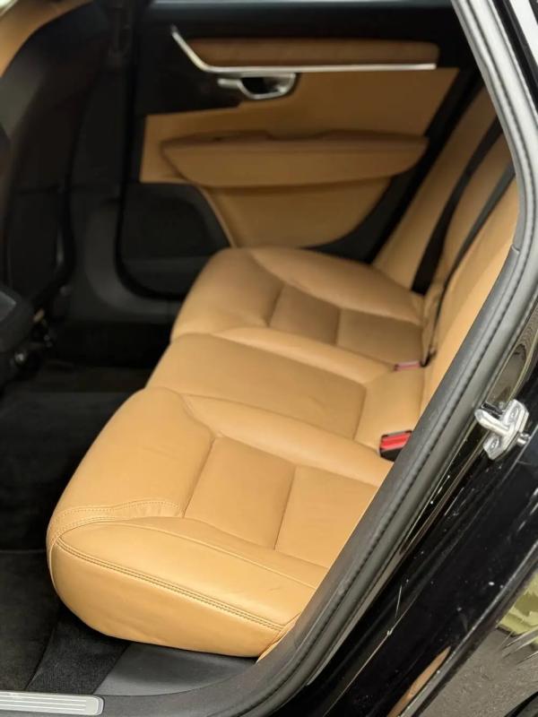Melns Volvo S90 2017 Rīga, ar dzinēja tilpumu 2.00 L un nobraukumu 193 tūkst. km par 17800 €, foto 10 vietnē AUTOMOTO.COM.LV