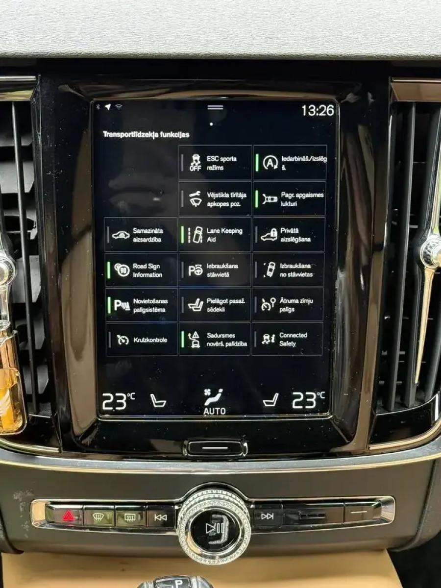 Melns Volvo S90 2017 Rīga, ar dzinēja tilpumu 2.00 L un nobraukumu 193 tūkst. km par 17800 €, foto 14 vietnē AUTOMOTO.COM.LV