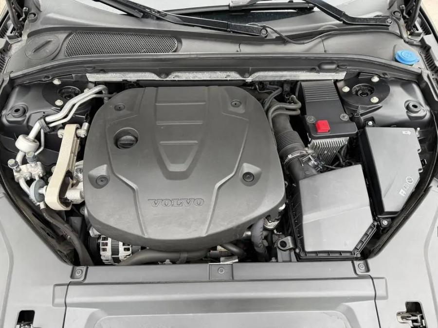 Melns Volvo S90 2017 Rīga, ar dzinēja tilpumu 2.00 L un nobraukumu 193 tūkst. km par 17800 €, foto 19 vietnē AUTOMOTO.COM.LV