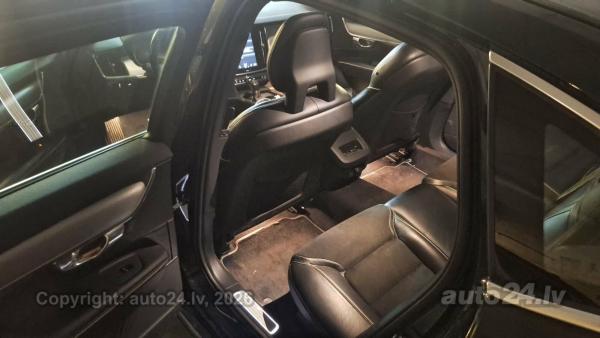 Черный Вольво С90 2017 в Таллин, объемом двигателя 2.00 л и пробегом 181 тыс. км за 18900 €, фото 5 на AUTOMOTO.COM.LV