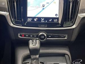 Black Volvo S90 2017 in Vilnius, with an engine capacity of 1.97 L and mileage of 168 thousand km for 14400 €, photo 18 on AUTOMOTO.COM.LV