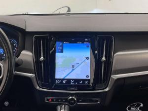 Black Volvo S90 2017 in Vilnius, with an engine capacity of 1.97 L and mileage of 168 thousand km for 14400 €, photo 19 on AUTOMOTO.COM.LV