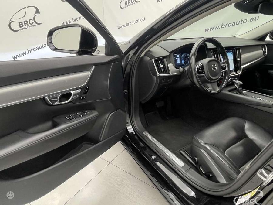 Black Volvo S90 2017 in Vilnius, with an engine capacity of 1.97 L and mileage of 168 thousand km for 14400 €, photo 21 on AUTOMOTO.COM.LV