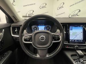 Black Volvo S90 2017 in Vilnius, with an engine capacity of 1.97 L and mileage of 168 thousand km for 14400 €, photo 30 on AUTOMOTO.COM.LV