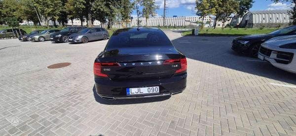Black Volvo S90 2017 in Vilnius, with an engine capacity of 1.97 L and mileage of 199 thousand km for 21500 €, photo 6 on AUTOMOTO.COM.LV