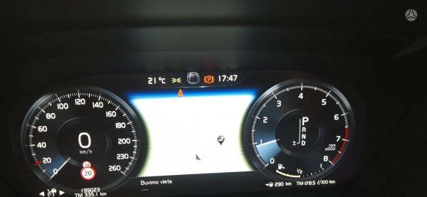 Black Volvo S90 2017 in Vilnius, with an engine capacity of 1.97 L and mileage of 199 thousand km for 21500 €, photo 9 on AUTOMOTO.COM.LV