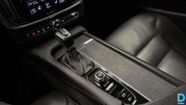 Melns Volvo S90 2018 Mārupe, ar dzinēja tilpumu 2.00 L un nobraukumu 158 tūkst. km par 19490 €, foto 11 vietnē AUTOMOTO.COM.LV