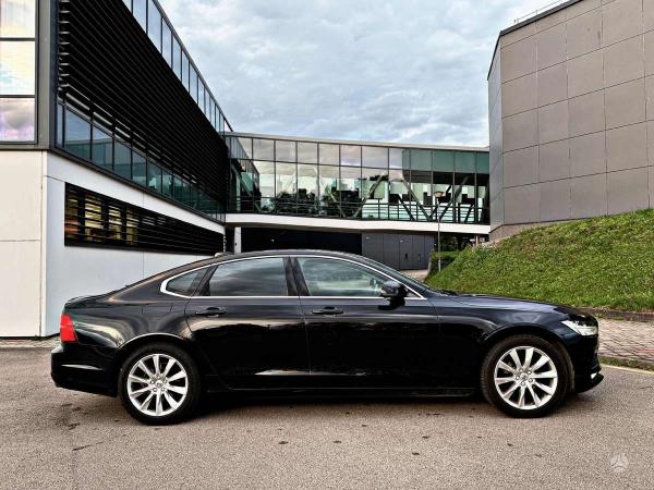 Melns Volvo S90 2018 Viļņa, ar dzinēja tilpumu 1.97 L un nobraukumu 158 tūkst. km par 19500 €, foto 5 vietnē AUTOMOTO.COM.LV