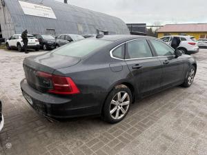 Black Volvo S90 2018 in Kaunas, with an engine capacity of 1.97 L and mileage of 254 thousand km for 10300 €, photo 4 on AUTOMOTO.COM.LV