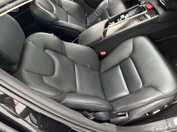 Black Volvo S90 2018 in Avizieniai, with an engine capacity of 2.00 L and mileage of 82 thousand km for 17900 €, photo 5 on AUTOMOTO.COM.LV