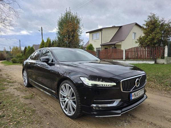 Black Volvo S90 2018 in Vilnius, with an engine capacity of 2.00 L and mileage of 170 thousand km for 26200 €, photo 1 on AUTOMOTO.COM.LV