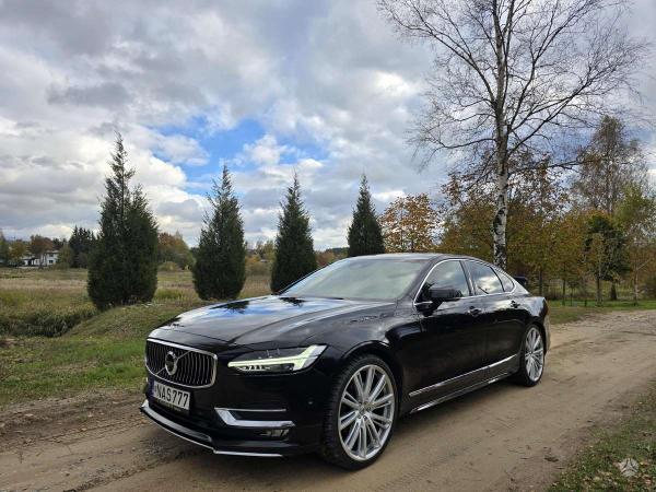 Black Volvo S90 2018 in Vilnius, with an engine capacity of 2.00 L and mileage of 170 thousand km for 26200 €, photo 4 on AUTOMOTO.COM.LV