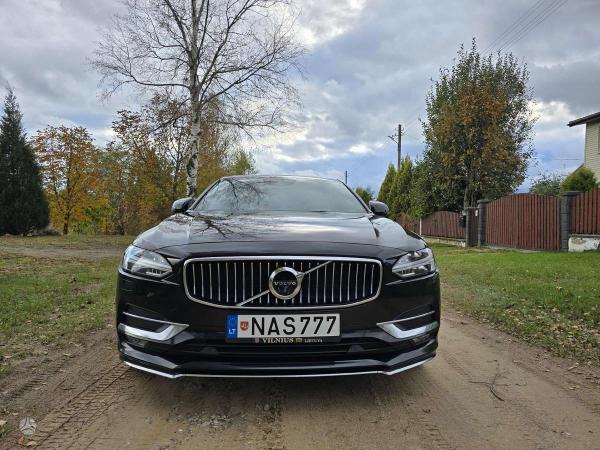 Black Volvo S90 2018 in Vilnius, with an engine capacity of 2.00 L and mileage of 170 thousand km for 26200 €, photo 9 on AUTOMOTO.COM.LV