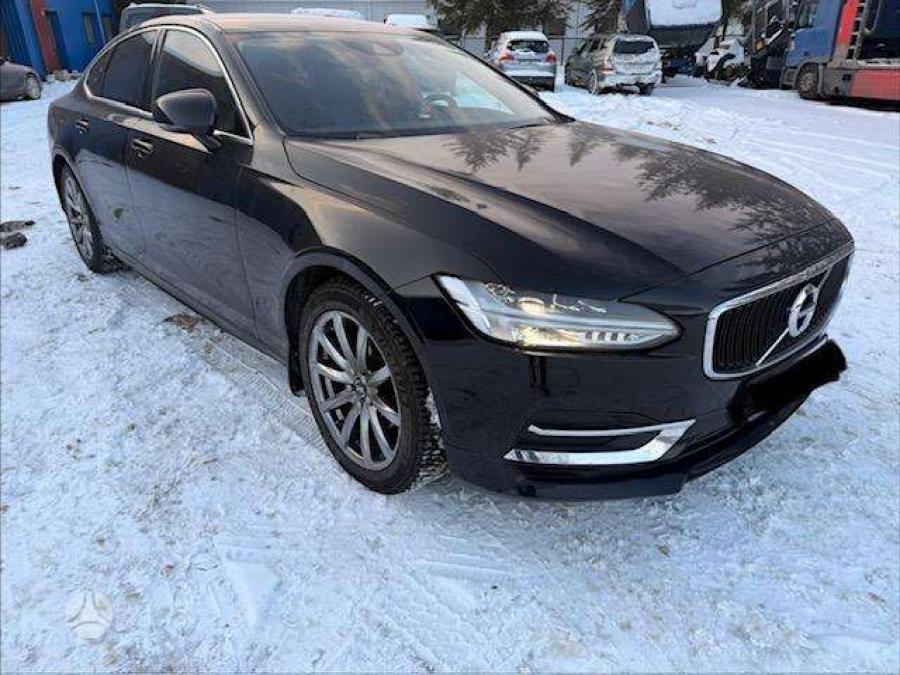 Black Volvo S90 2018 in Taurage, with an engine capacity of 1.97 L and mileage of 142 thousand km for 16990 €, photo 1 on AUTOMOTO.COM.LV