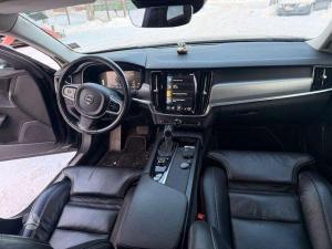 Black Volvo S90 2018 in Taurage, with an engine capacity of 1.97 L and mileage of 142 thousand km for 16990 €, photo 10 on AUTOMOTO.COM.LV