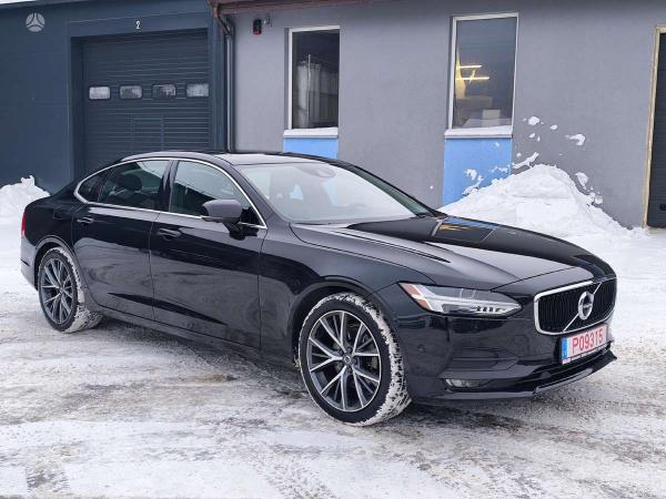 Black Volvo S90 2018 in Klaipeda, with an engine capacity of 2.00 L and mileage of 52 thousand km for 21500 €, photo 4 on AUTOMOTO.COM.LV