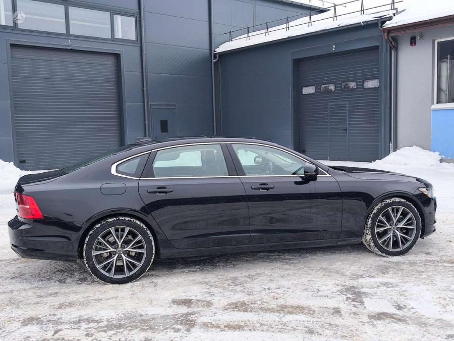 Black Volvo S90 2018 in Klaipeda, with an engine capacity of 2.00 L and mileage of 52 thousand km for 21500 €, photo 7 on AUTOMOTO.COM.LV