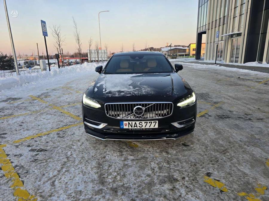 Melns Volvo S90 2018 Viļņa, ar dzinēja tilpumu 2.00 L un nobraukumu 175 tūkst. km par 25950 €, foto 2 vietnē AUTOMOTO.COM.LV