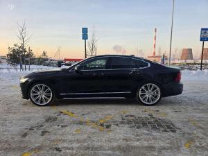 Melns Volvo S90 2018 Viļņa, ar dzinēja tilpumu 2.00 L un nobraukumu 175 tūkst. km par 25950 €, foto 4 vietnē AUTOMOTO.COM.LV