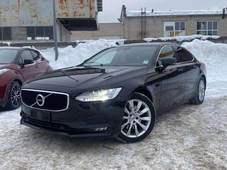 Black Volvo S90 2018 in Vilnius, with an engine capacity of 1.97 L and mileage of 224 thousand km for 14400 €, photo 2 on AUTOMOTO.COM.LV