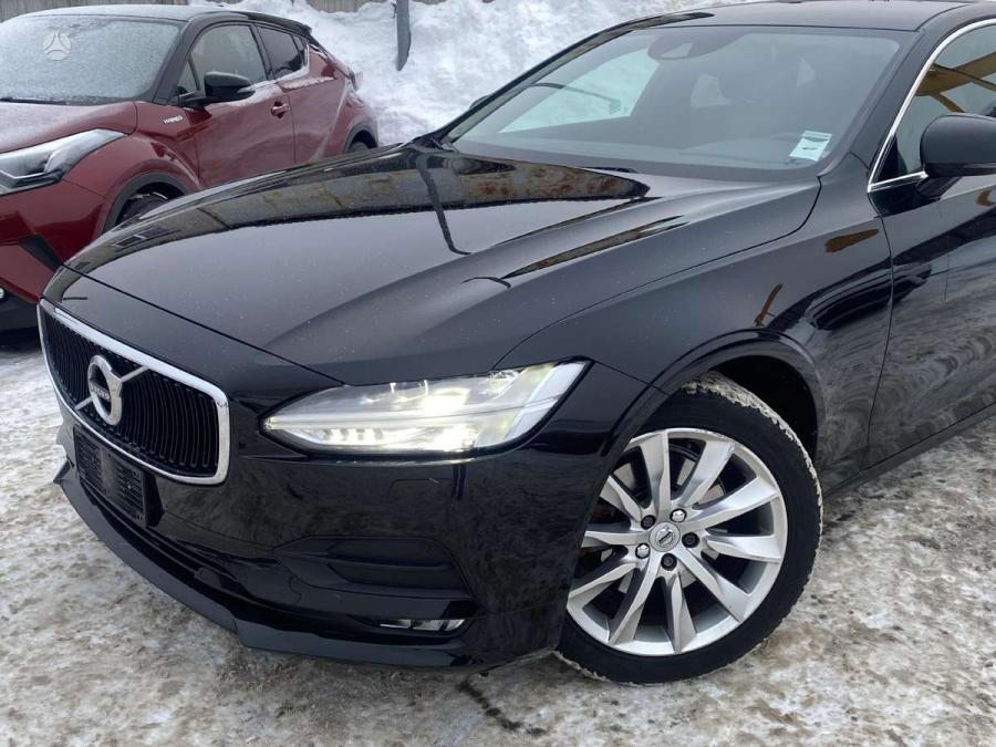 Black Volvo S90 2018 in Vilnius, with an engine capacity of 1.97 L and mileage of 224 thousand km for 14400 €, photo 3 on AUTOMOTO.COM.LV