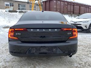 Black Volvo S90 2018 in Vilnius, with an engine capacity of 1.97 L and mileage of 224 thousand km for 14400 €, photo 11 on AUTOMOTO.COM.LV