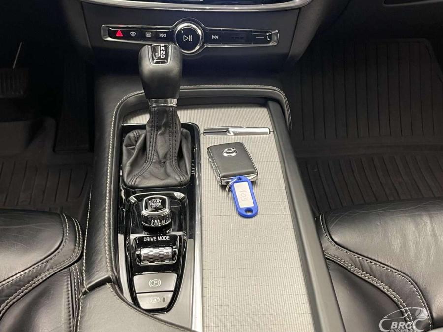 Melns Volvo S90 2018 Viļņa, ar dzinēja tilpumu 1.97 L un nobraukumu 294 tūkst. km par 14900 €, foto 17 vietnē AUTOMOTO.COM.LV