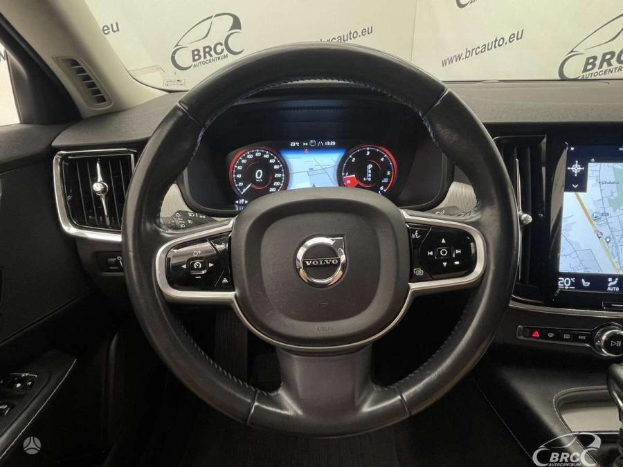 Melns Volvo S90 2018 Viļņa, ar dzinēja tilpumu 1.97 L un nobraukumu 294 tūkst. km par 14900 €, foto 26 vietnē AUTOMOTO.COM.LV